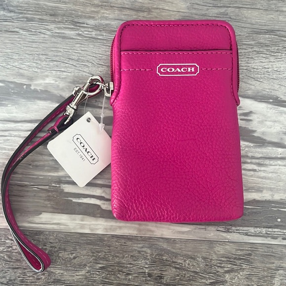 Coach | Bags | Coach Hot Pink Fuchsia Patent Leather Credit Card ...